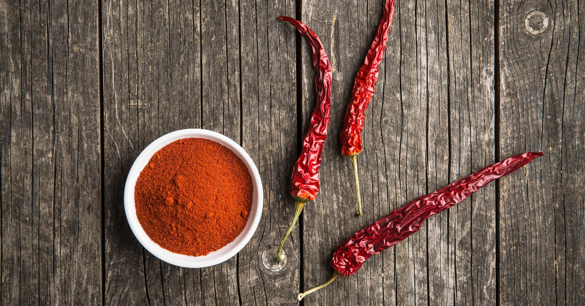 Piper Cayenne: Beneficii, Contraindicații și Utilizări
